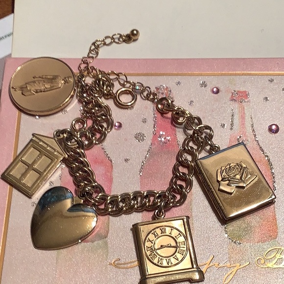 Avon | Jewelry | Vintage Avon 965 Presidential Award Charm Bracelet ...